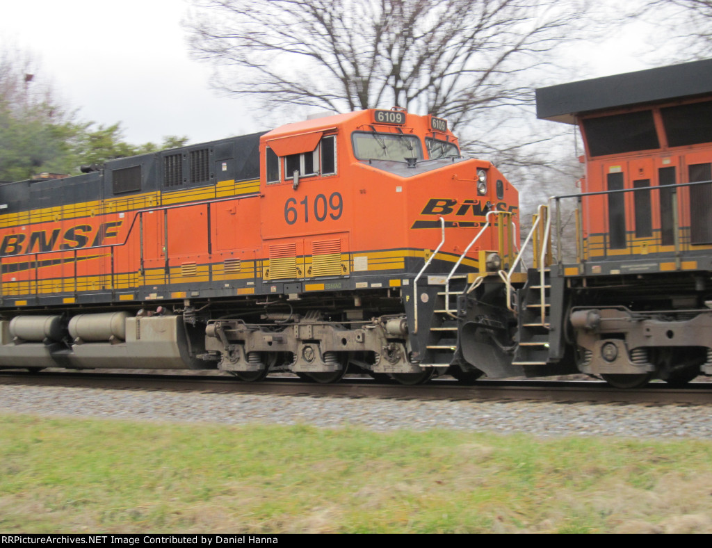 BNSF 6109